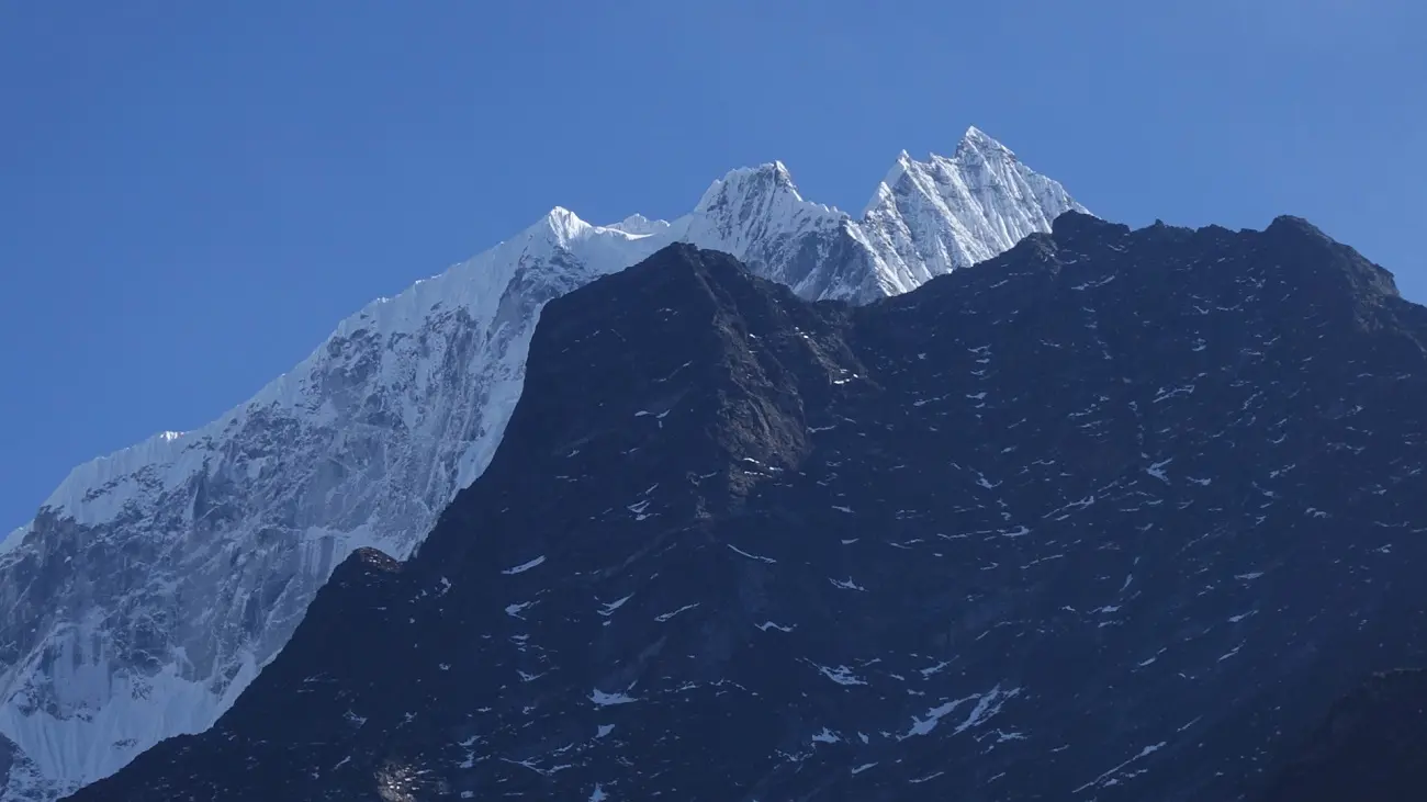 Ultimate Guide to Everest Base Camp Trek for Beginners- Tips